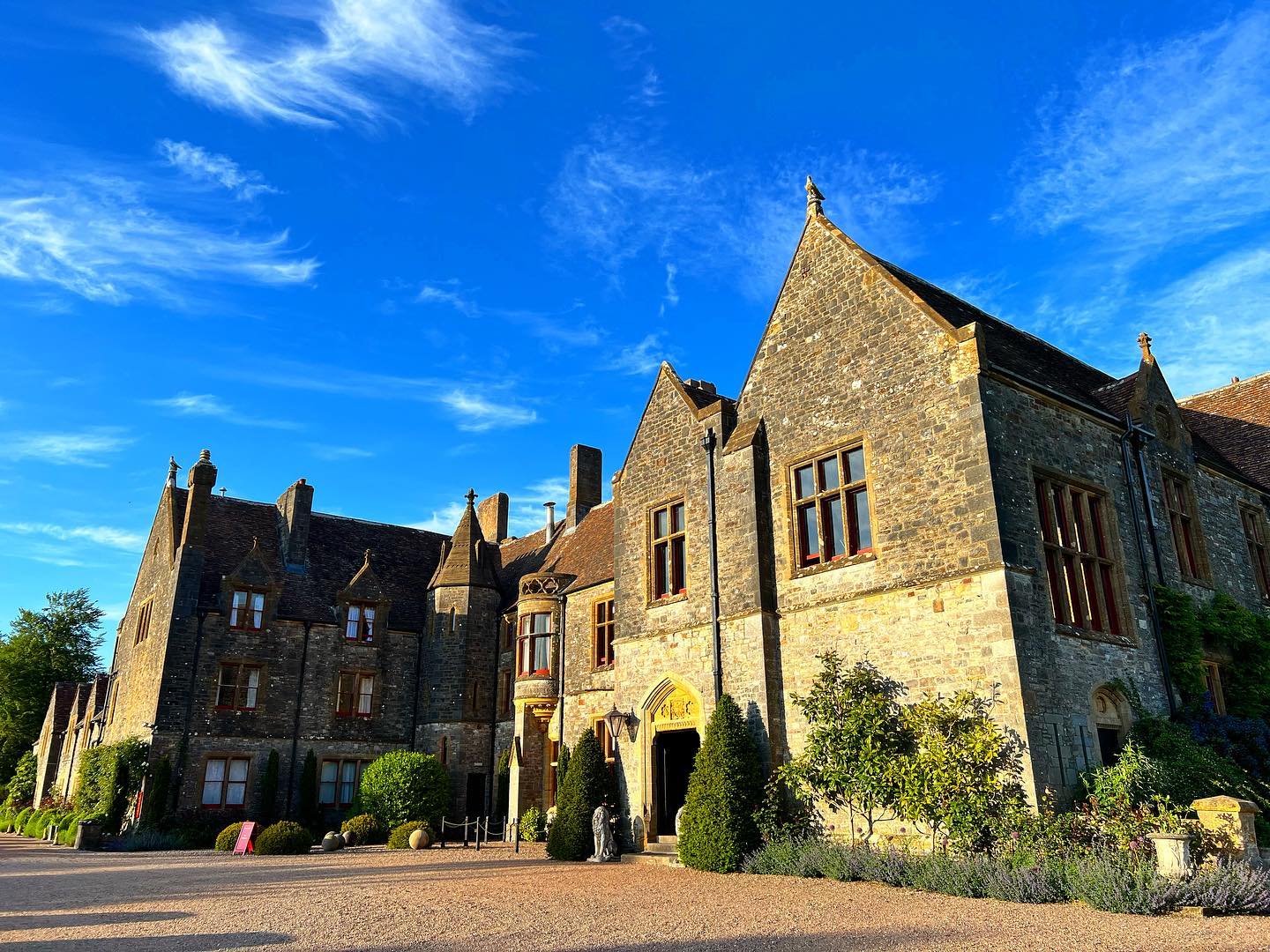 Huntsham Court - Perfect Wedding & Event DJs